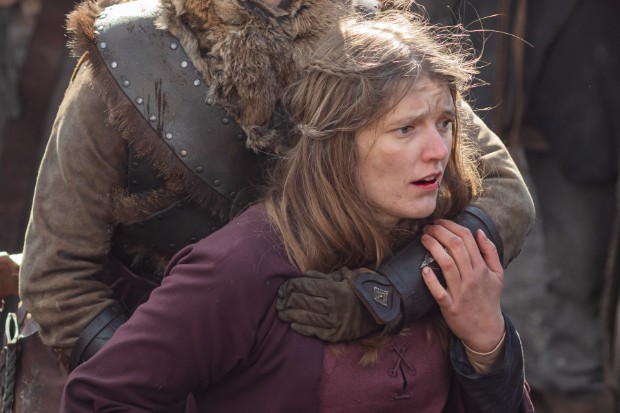 The Last Kingdom introduz personagem surda em grande papel - Libras Online